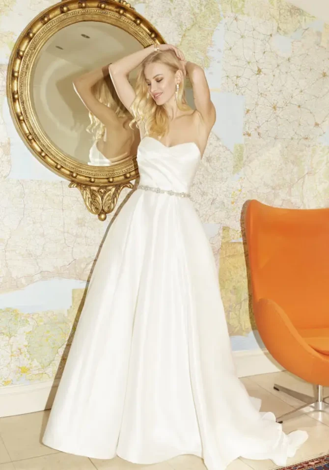 Alan Hannah | Teokath of London - Leah | Thea Bridal London